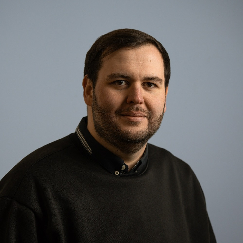 Vadász Gergő - Otthon Centrum